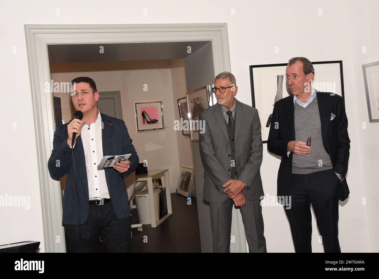 Ted Bauer CEO Premium Modern Art Dan Pyle-Zeichenkuenstler Andreas ...
