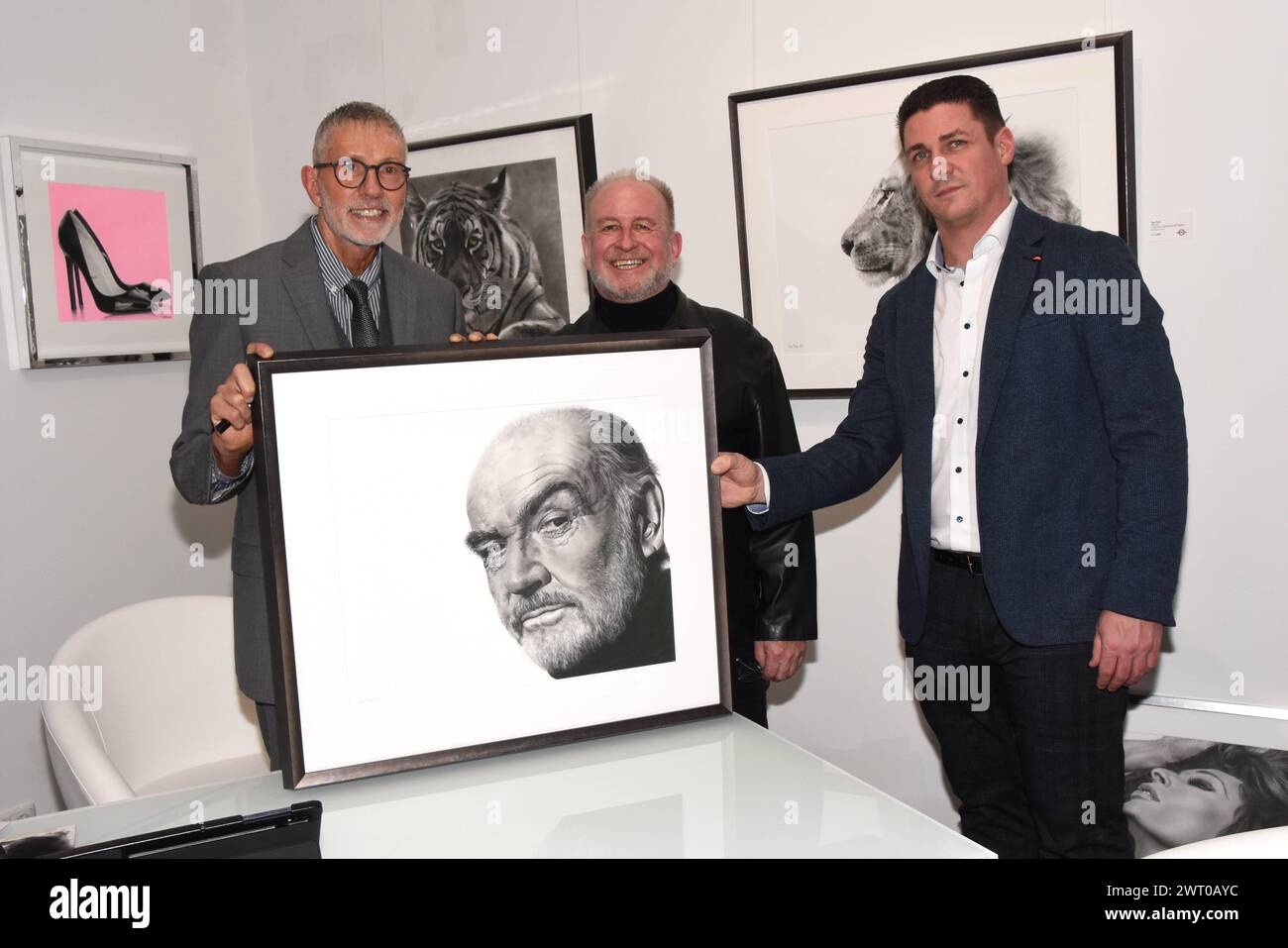 Dan Pyle-Zeichenkuenstler mit seinen Bildern Thomas Fetzer Diplom ...