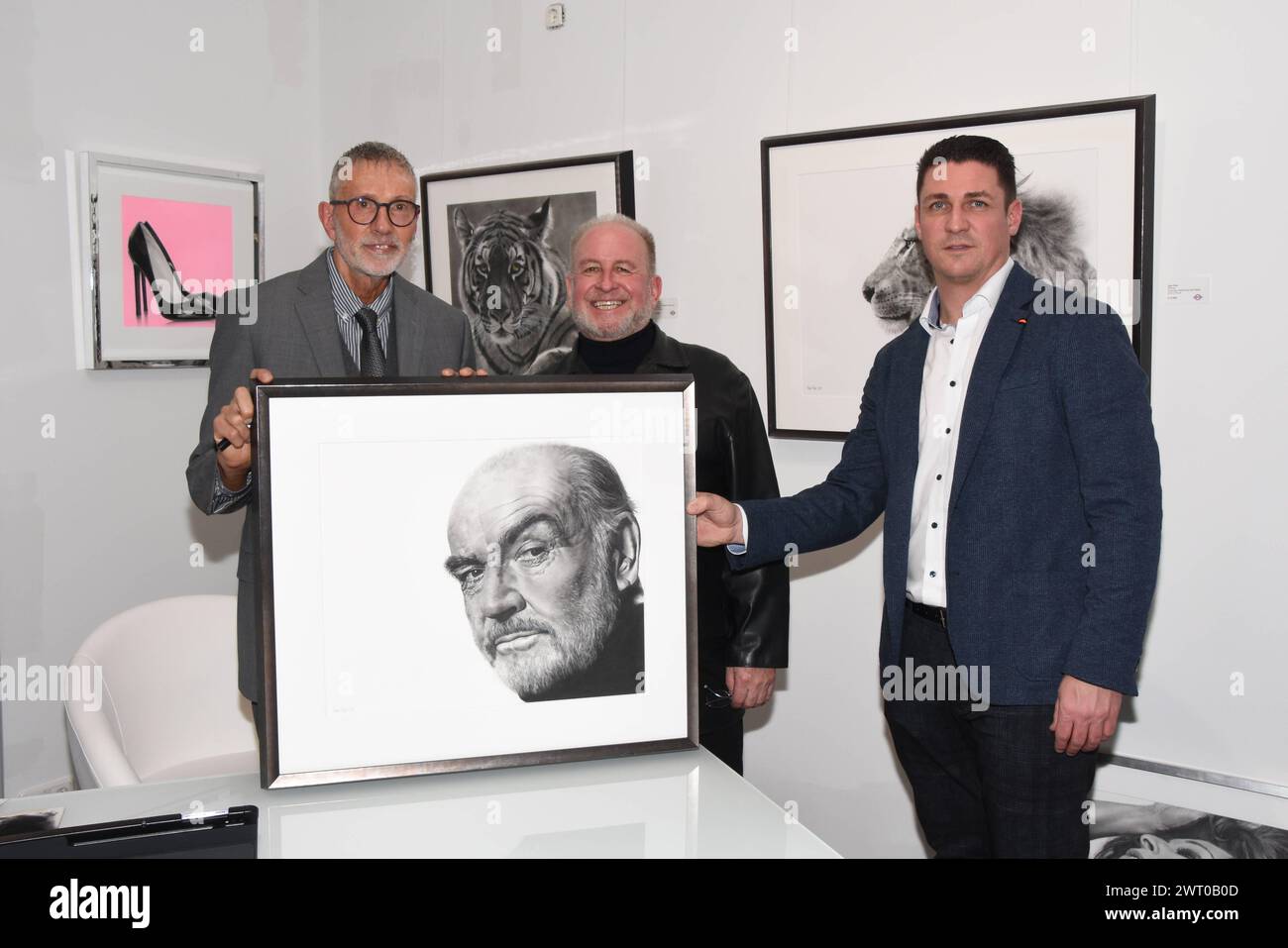 Dan Pyle-Zeichenkuenstler mit seinen Bildern Thomas Fetzer Diplom ...