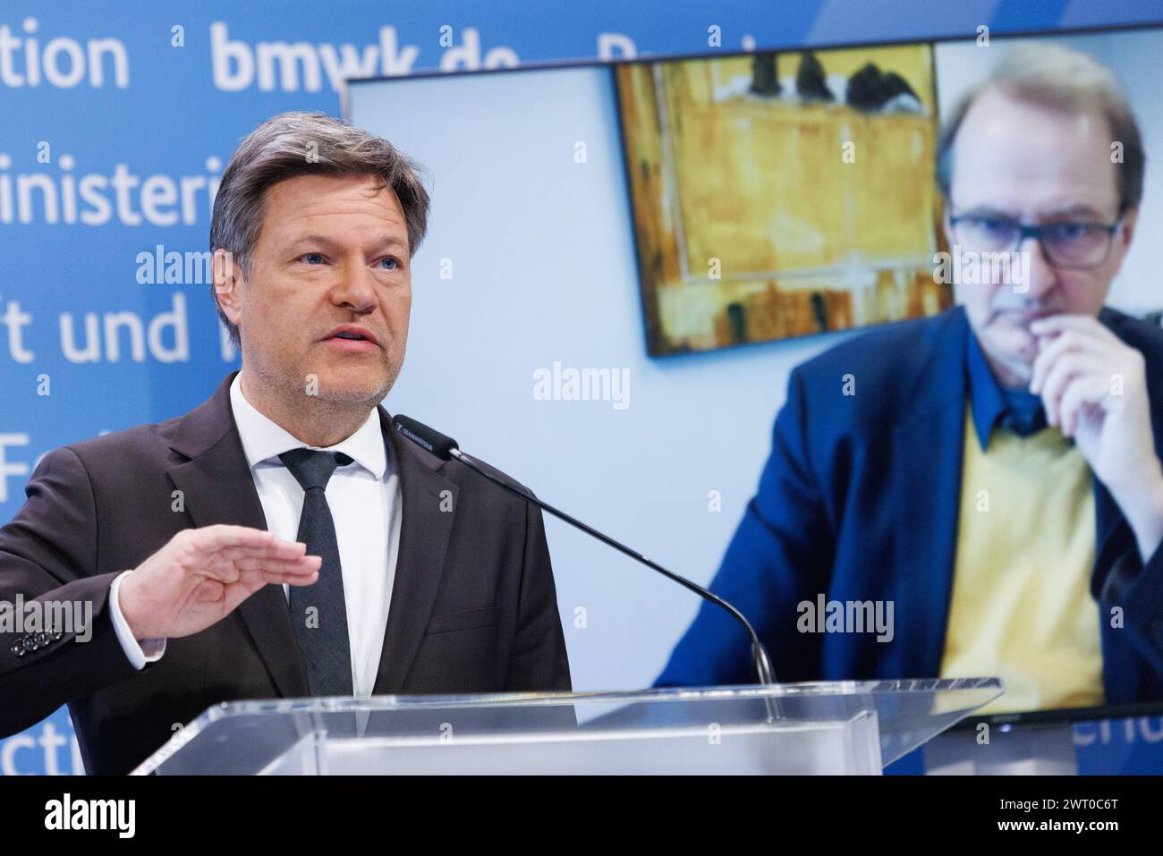 Berlin, Germany. 15th Mar, 2024. Robert Habeck (left, Alliance 90/The ...