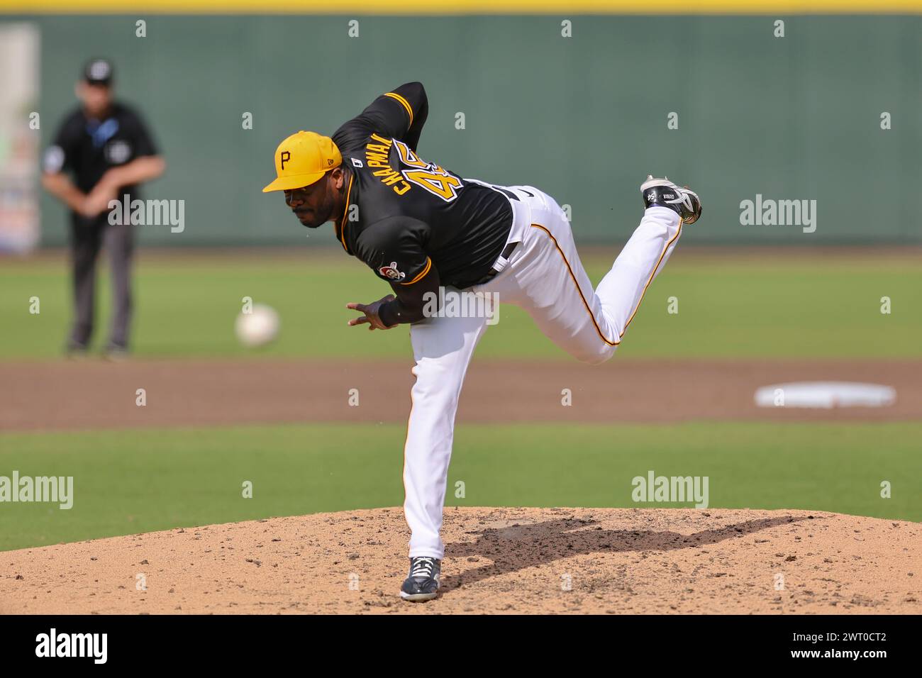 Bradenton, FL: Pittsburgh Pirates relief pitcher Aroldis Chapman (45 ...