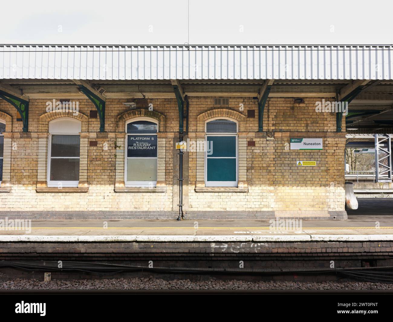 Nuneaton railway hi-res stock photography and images - Alamy