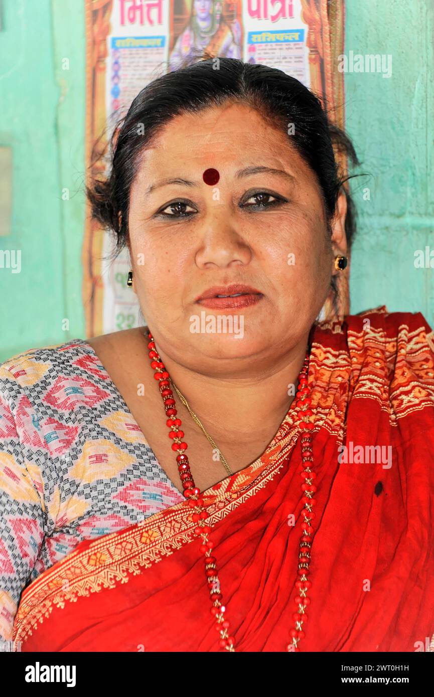 Nepalese woman traditional dress hi-res stock photography and images ...