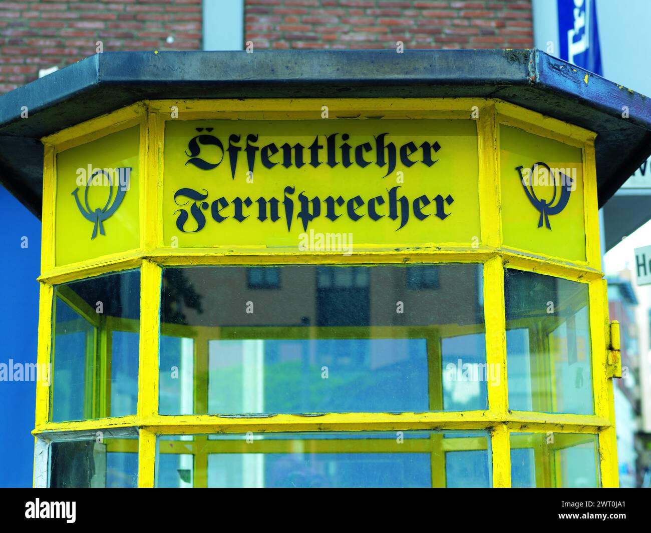 German telephone booth hi-res stock photography and images - Alamy