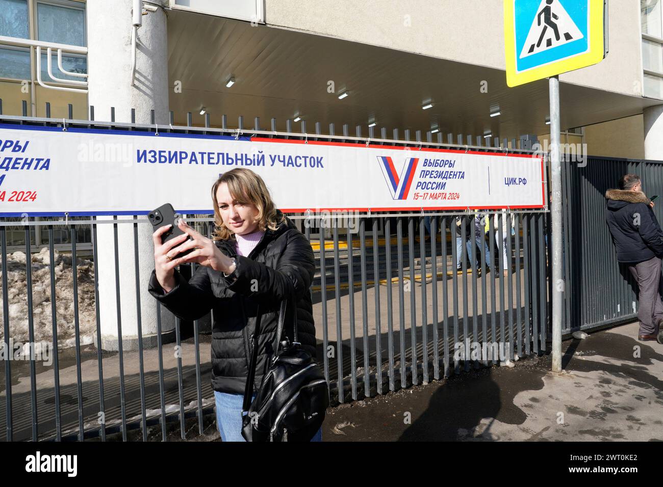 Moscow, Russia. 15th Mar, 2024. People lined up to cast their ballots ...