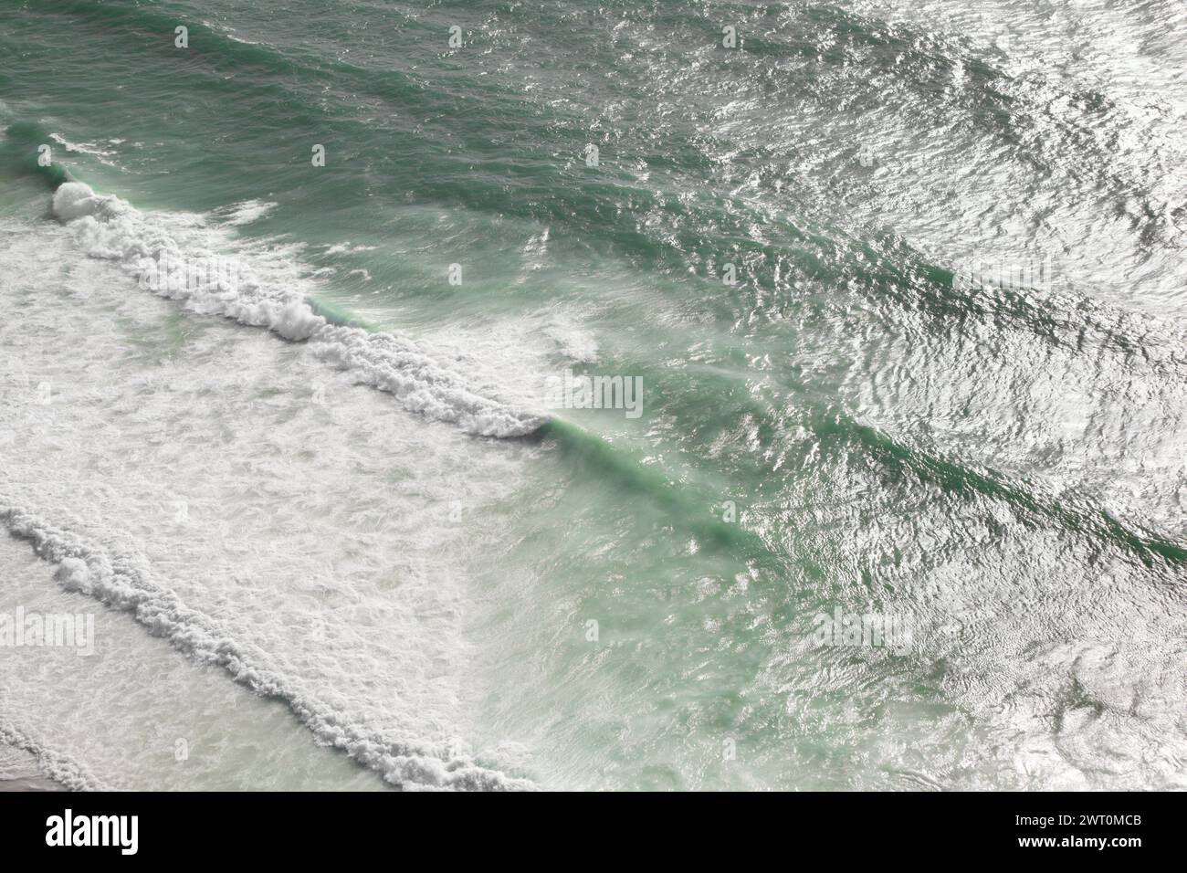 Wave break ariel view hi-res stock photography and images - Alamy