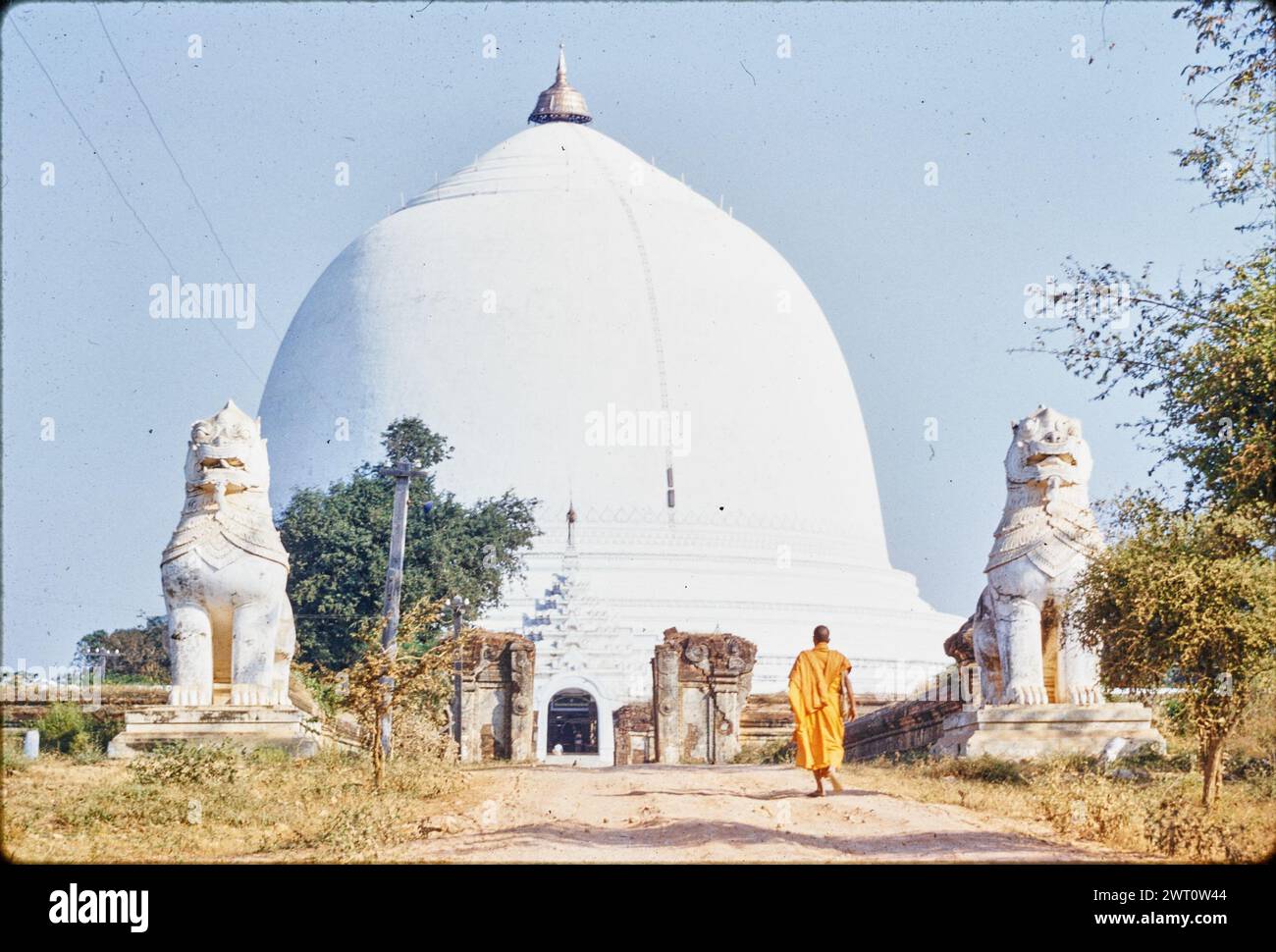 Myanmar (Burma) Sagaing Kaung-hmu-daw Pagoda Unpublished image 1. Swaan ...