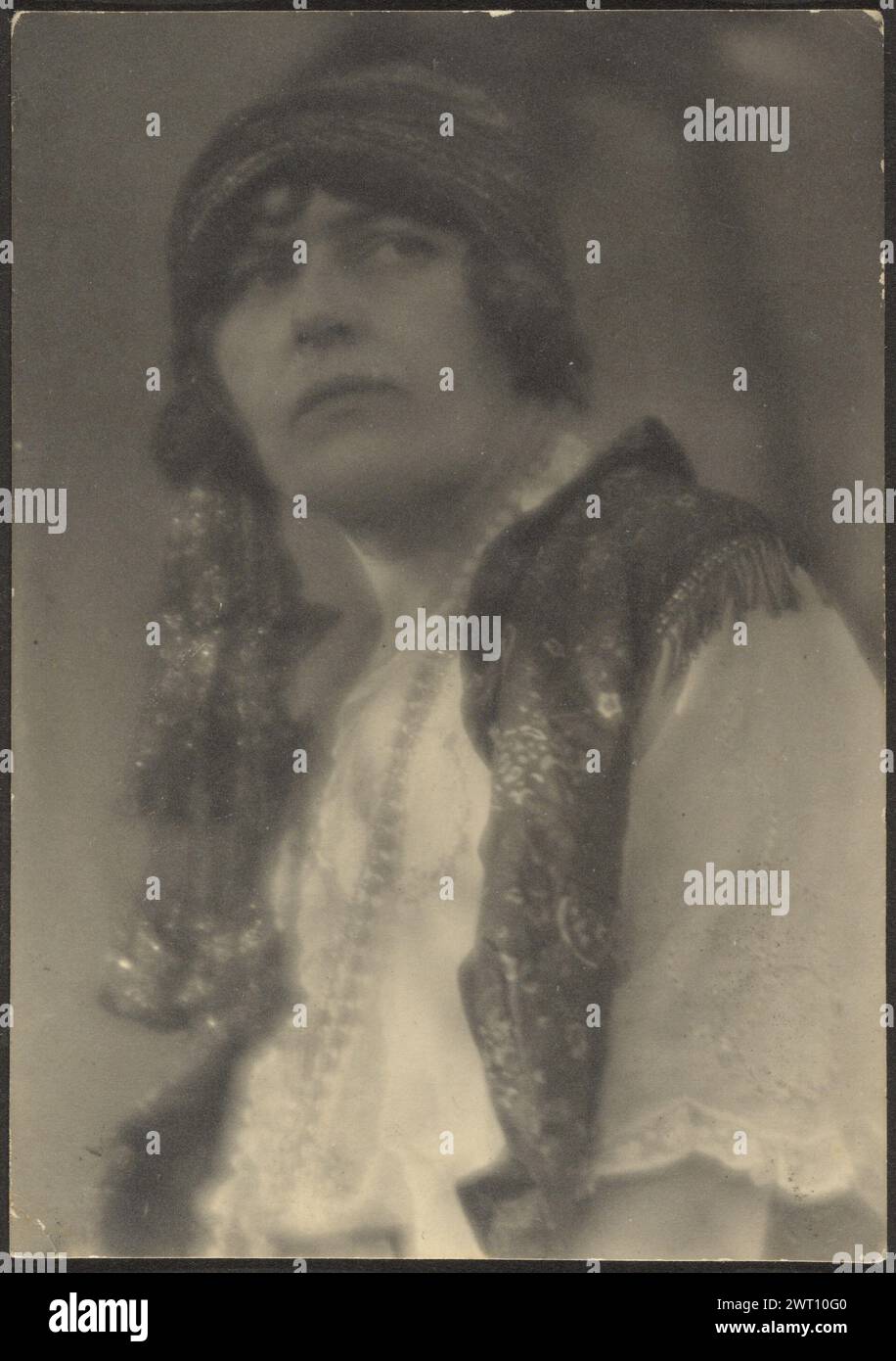 Gypsy Dancer. Louis Fleckenstein, photographer (American, 1866 - 1943 ...
