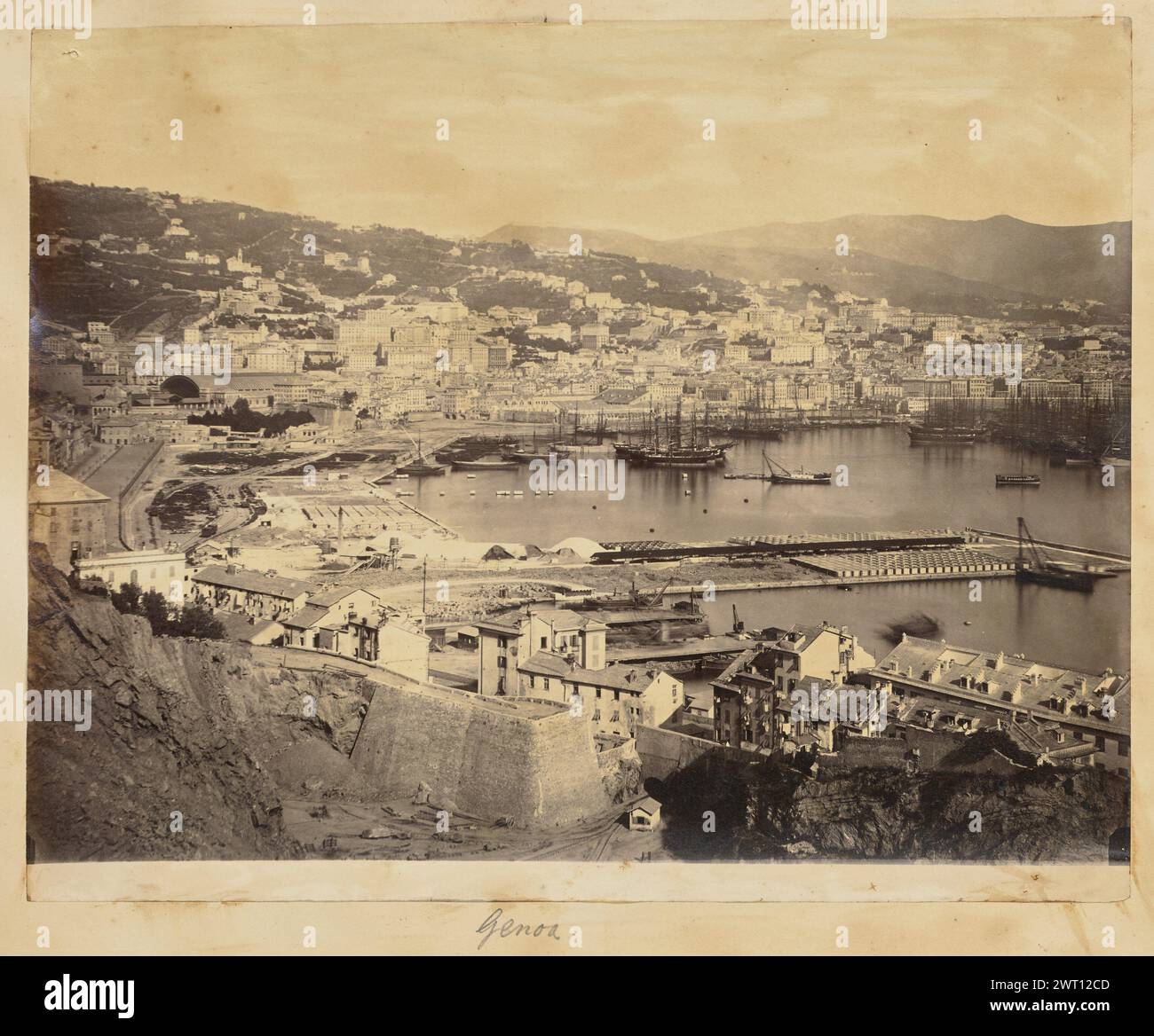 Ships at port 1850s hi-res stock photography and images - Alamy