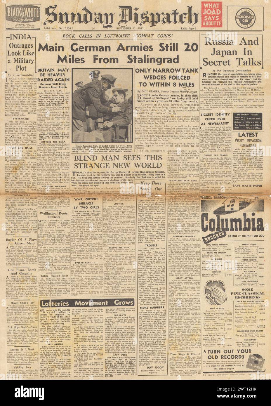 1942 Sunday Dispatch front page reporting Battle of Stalingrad Stock ...