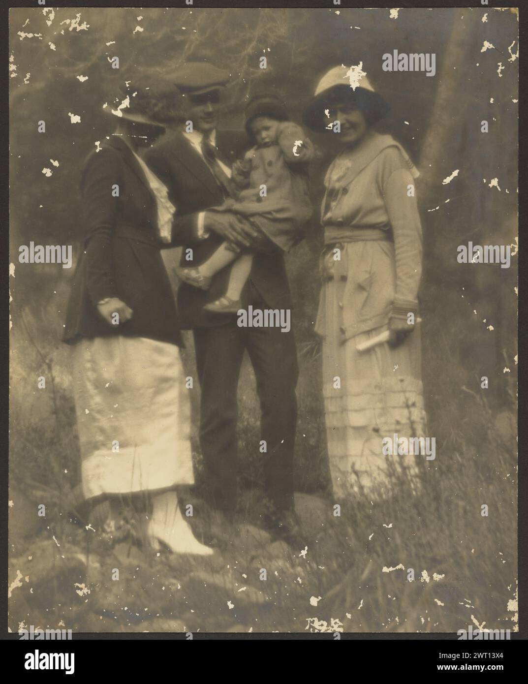 Portrait of a Family. Louis Fleckenstein, photographer (American, 1866 ...