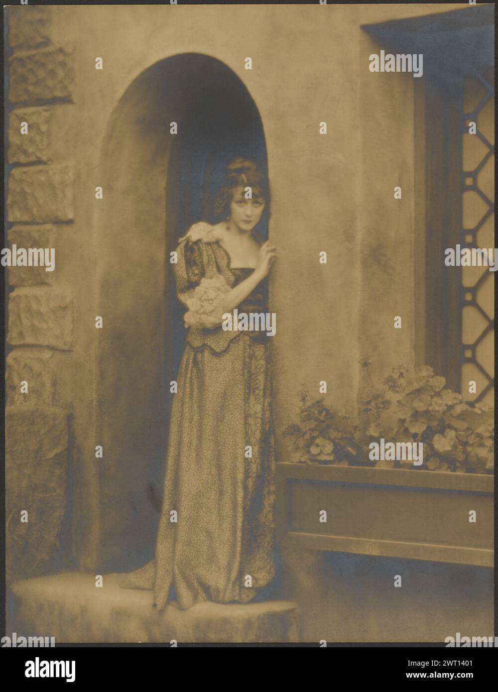 Barbara La Marr. Arthur F. Kales, photographer (American, 1881 - 1936 ...