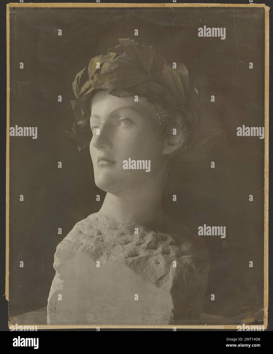 Une Jeune Fille Anglaise. Fernand Khnopff, photographer (Belgian, 1858 ...