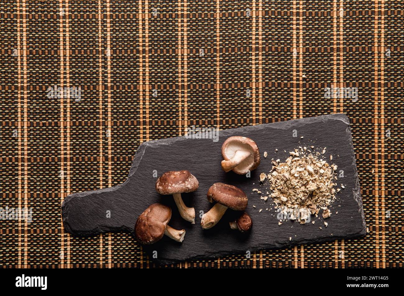 Flat rock wood room hi-res stock photography and images - Alamy