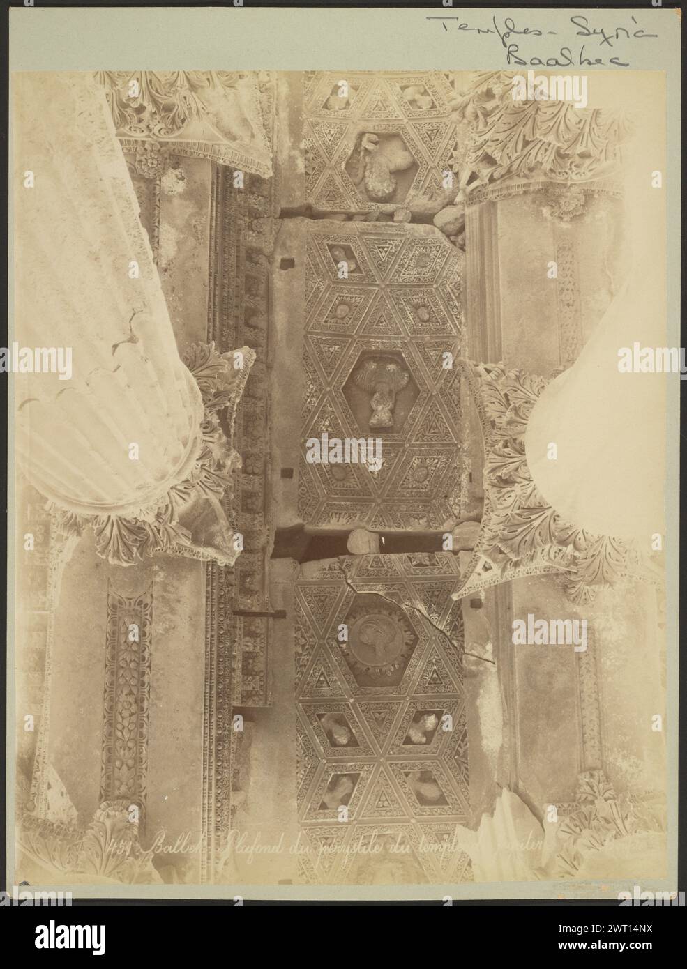Balbek, Plafond du pérystile du temple de Jupiter. Félix Bonfils ...