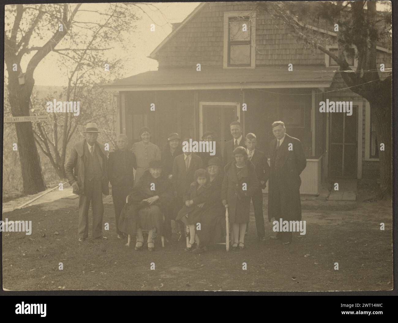 Fleckenstein Family Portrait. Louis Fleckenstein, photographer ...
