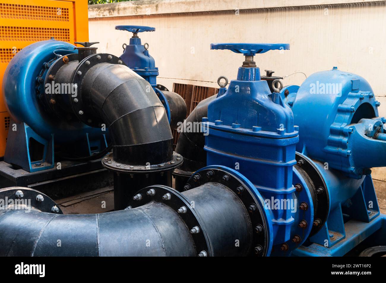 Flooding on station road hi-res stock photography and images - Alamy