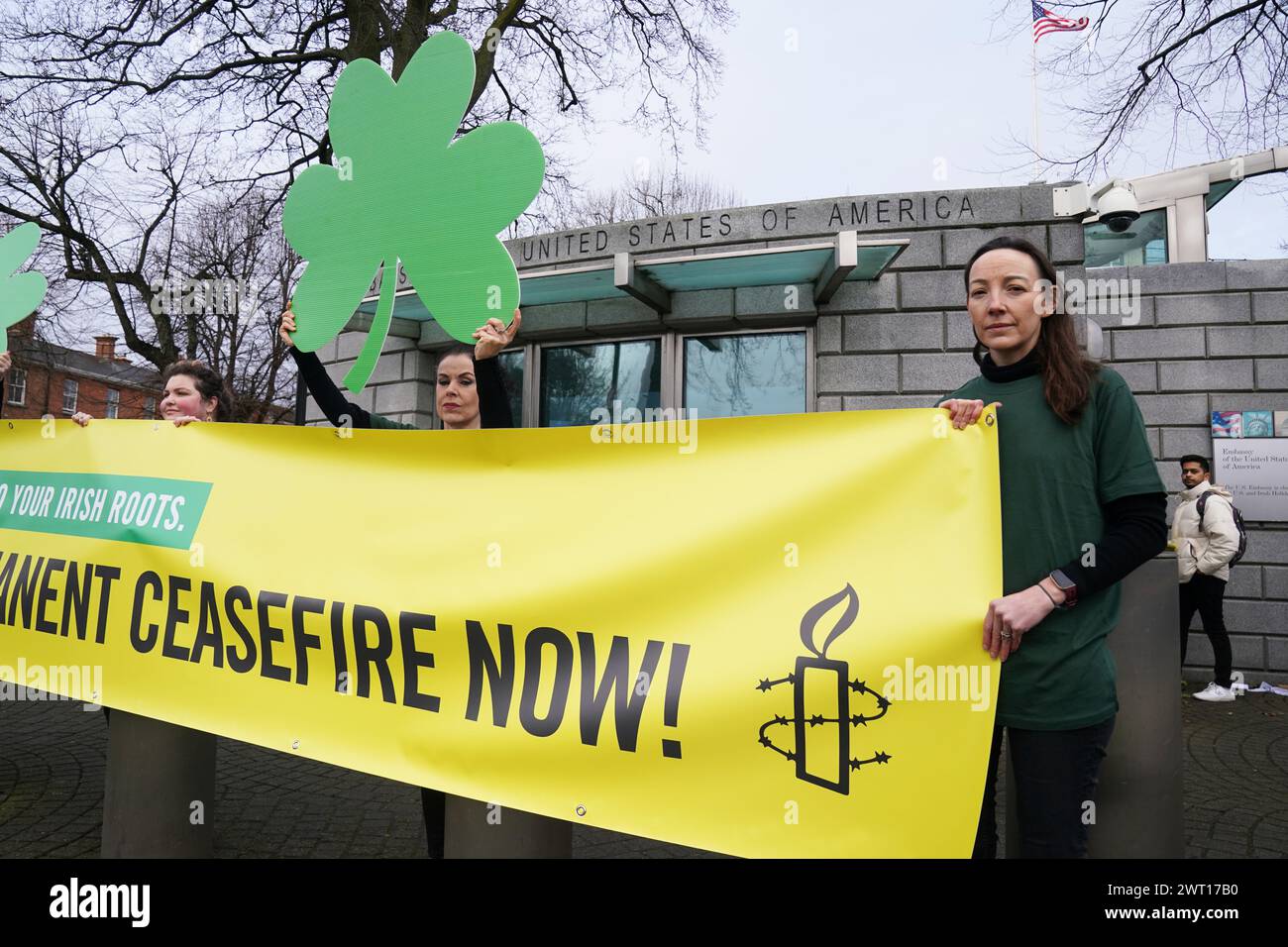Amnesty International Ireland activists demonstrate outside the US ...