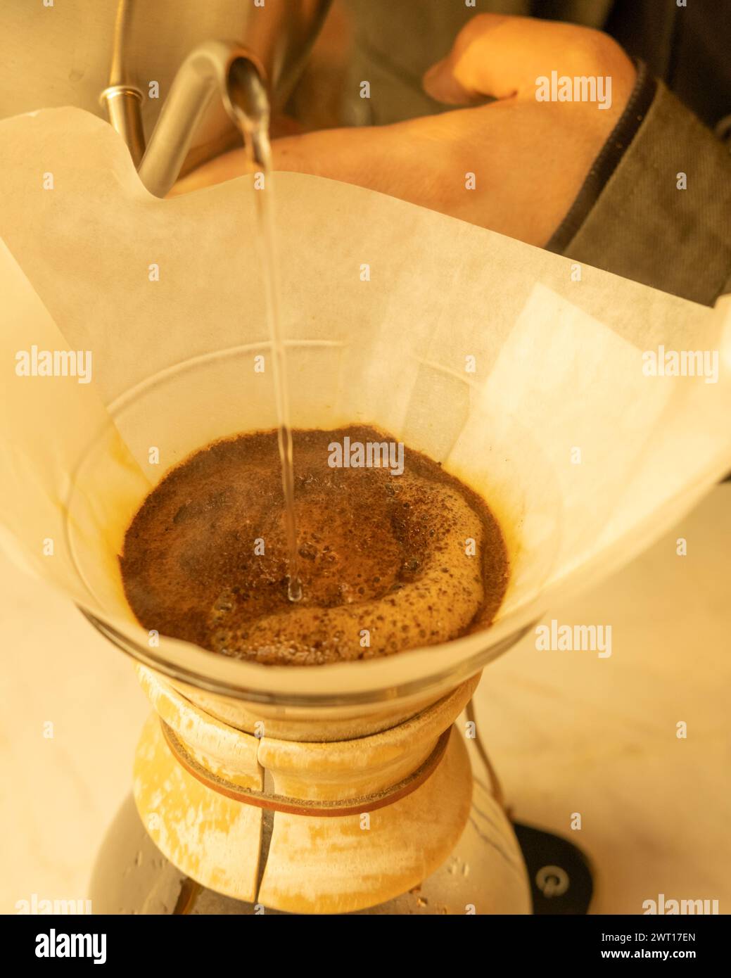 Black coffee pouring cup slow hi-res stock photography and images - Alamy