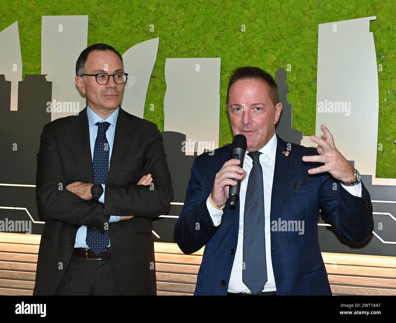 Dottor antonio galofaro hi-res stock photography and images - Alamy
