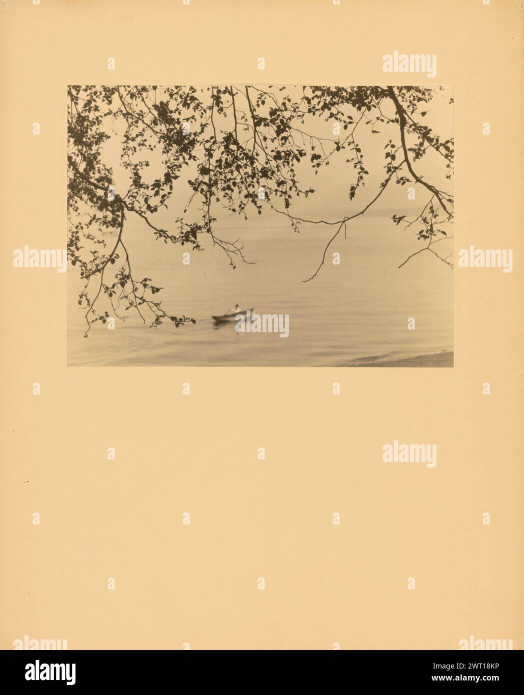 Red in the figure in the boat hi-res stock photography and images - Alamy