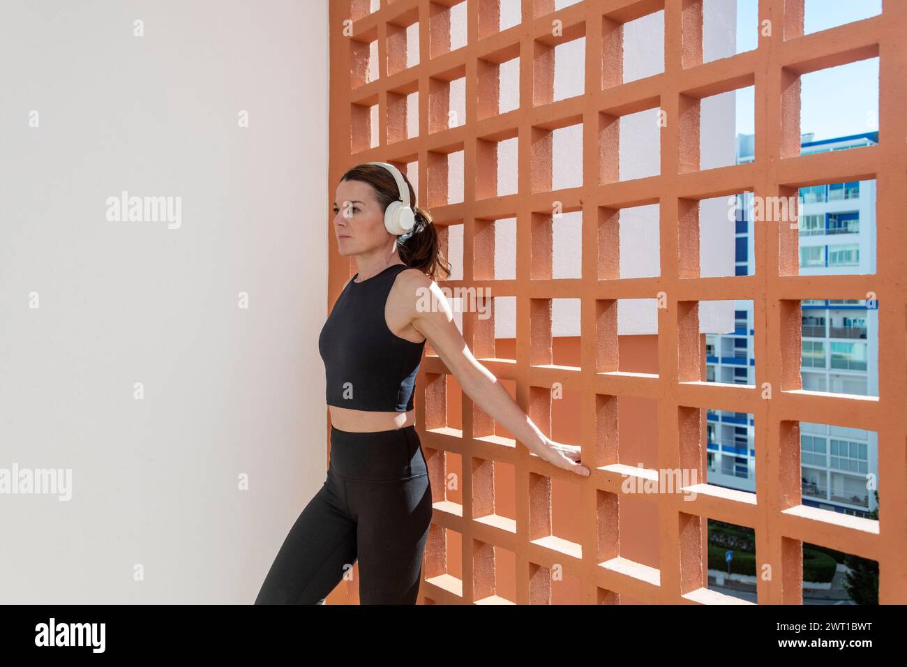 Resting against wall hi-res stock photography and images - Alamy