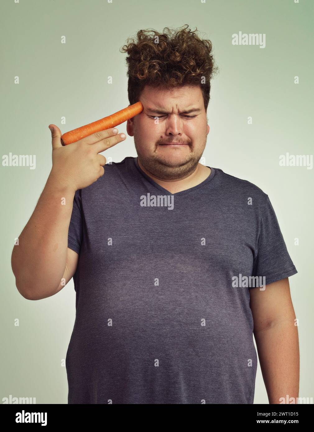 Man pointing gun at head hi-res stock photography and images - Alamy