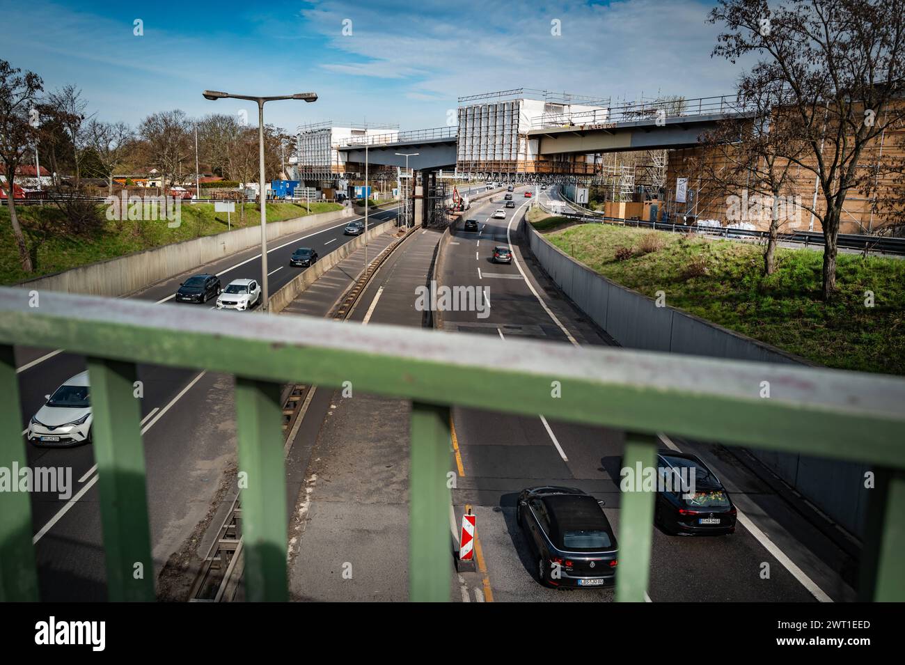 Bridge over u bahn line hi-res stock photography and images - Alamy