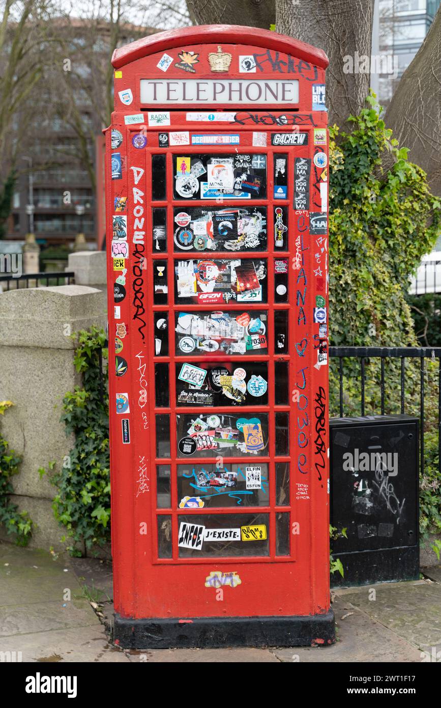 London Telephone Box Stock Photo - Alamy
