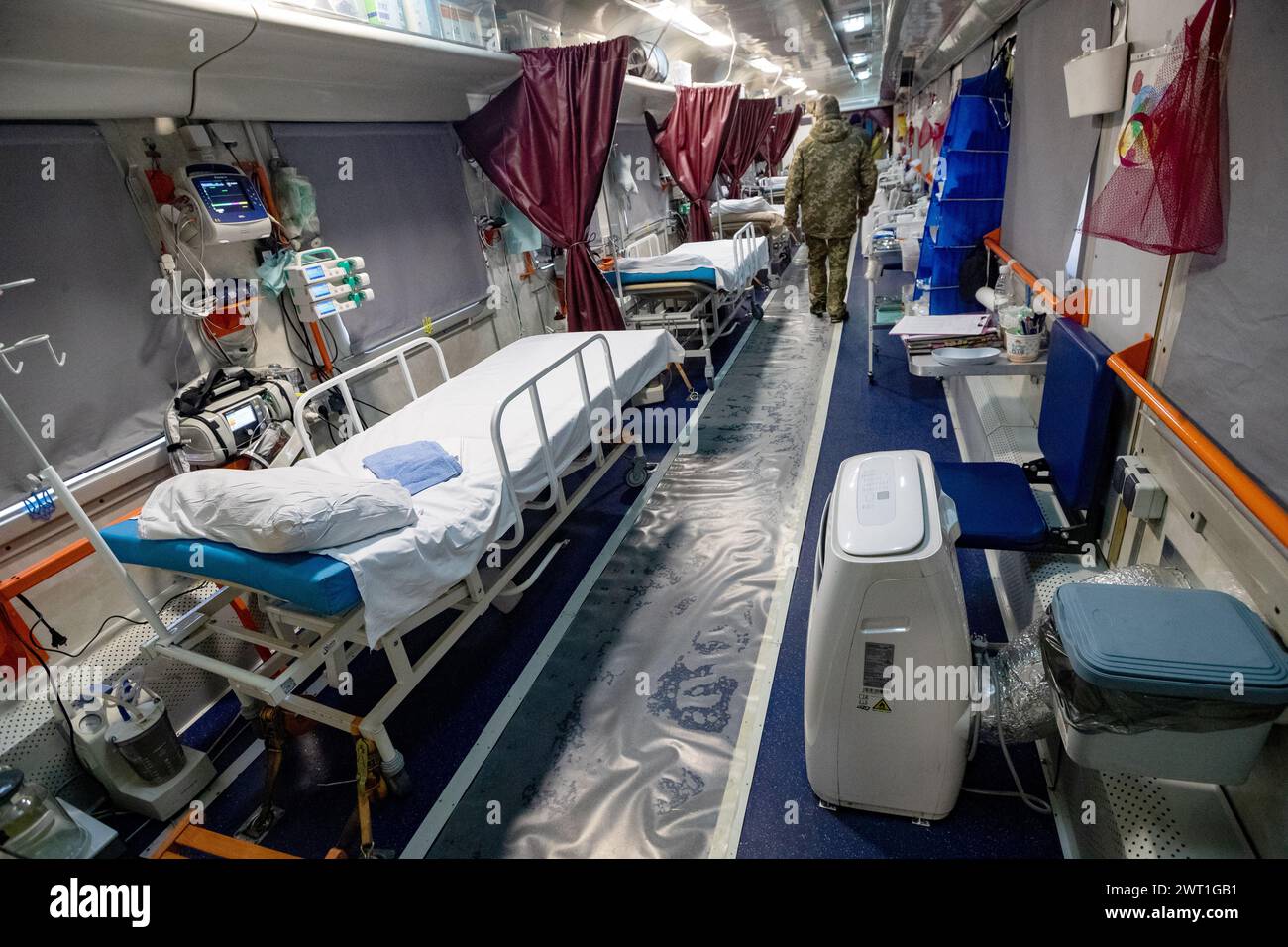 Evacuation train hi-res stock photography and images - Alamy