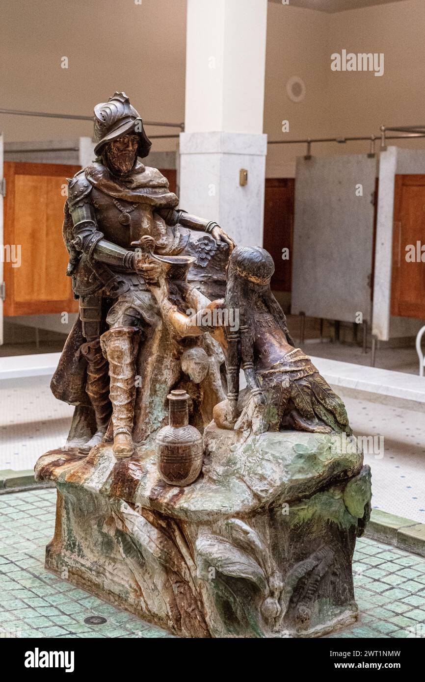 Historic stone sculpture seated hi-res stock photography and images - Alamy