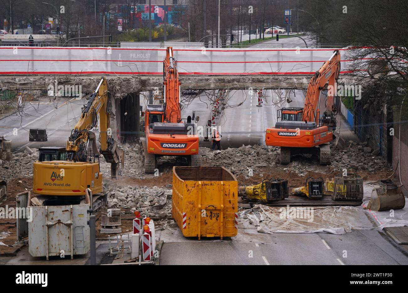 Berlinertordammbrucke hi-res stock photography and images - Alamy