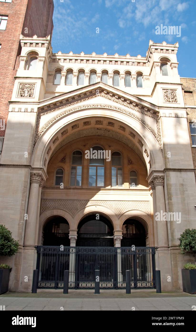 The New West End Synagogue, located in St. Petersburgh Place, Bayswater ...