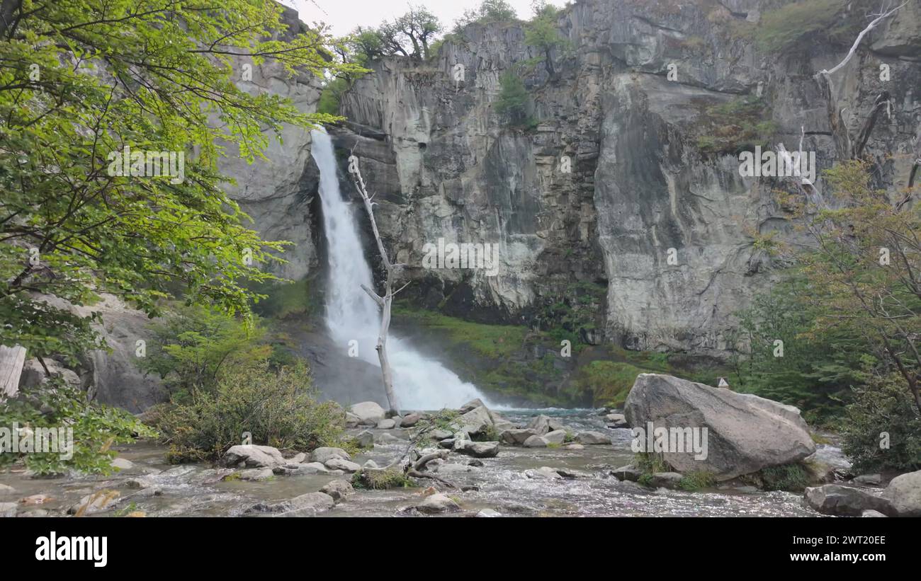 Super slow motion water hi-res stock photography and images - Alamy