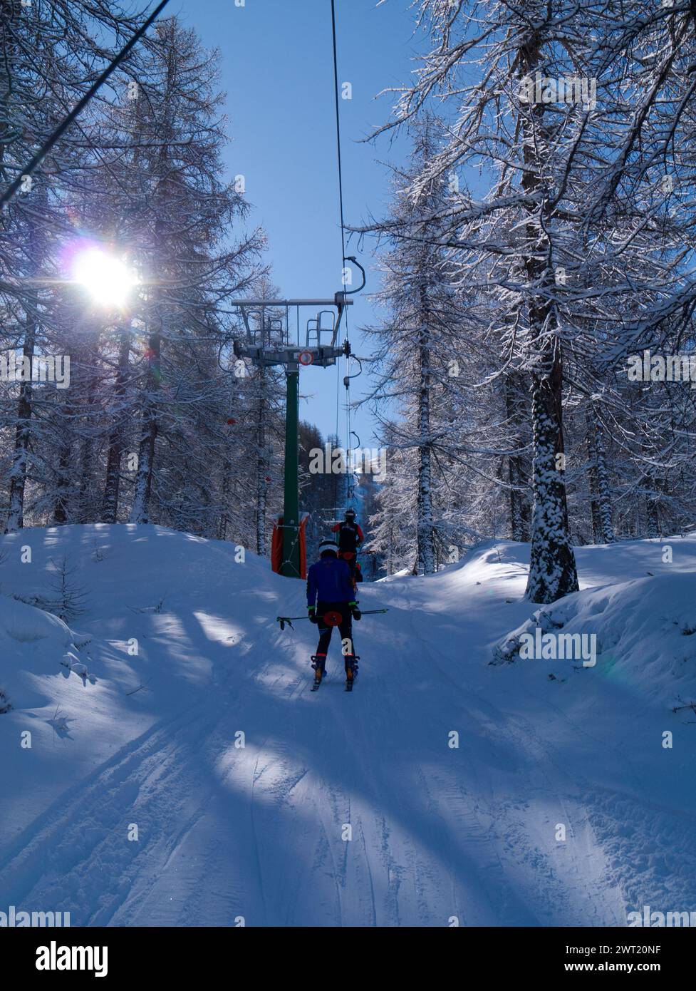 See through lift hi-res stock photography and images - Alamy