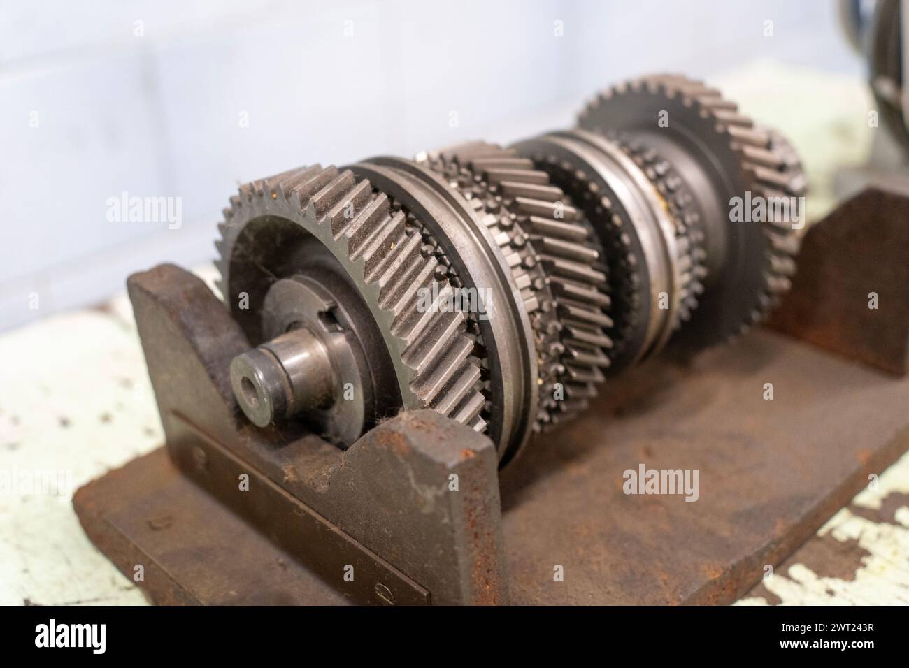 Disassembled gearbox hi-res stock photography and images - Alamy