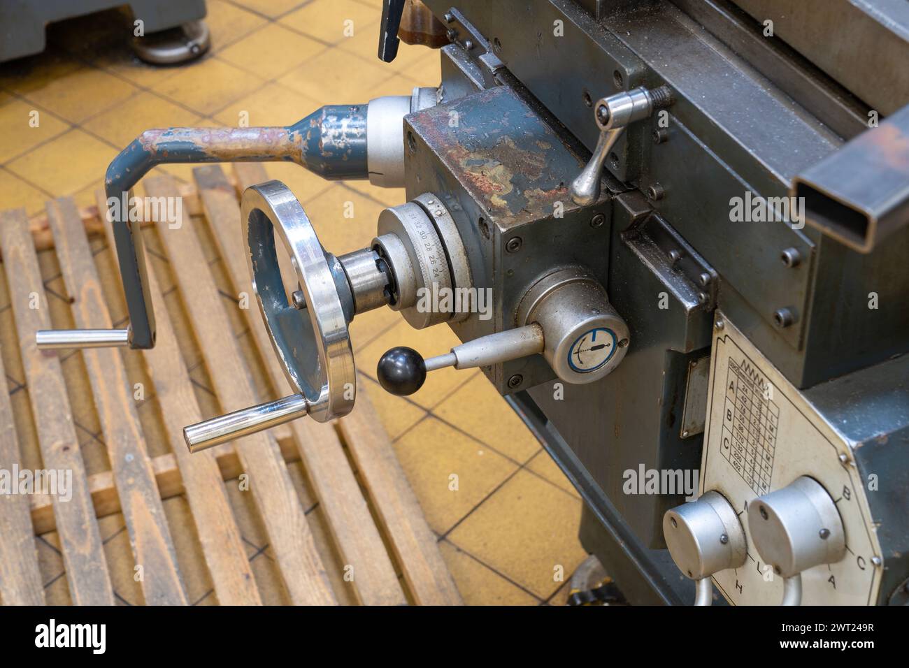 Milling machine hi-res stock photography and images - Alamy