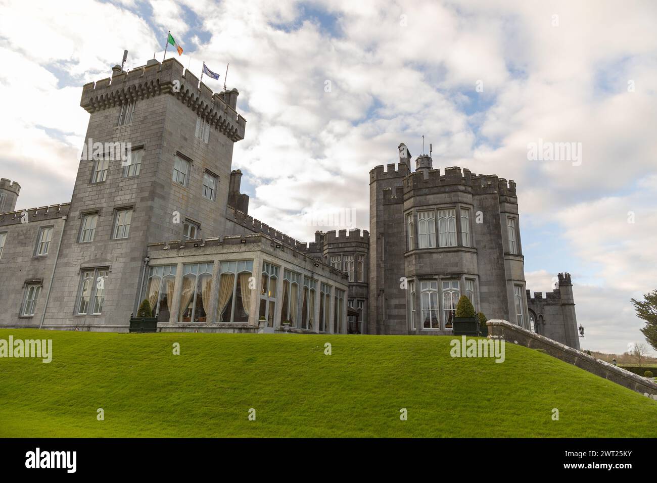 Dromoland castle golf hi-res stock photography and images - Alamy