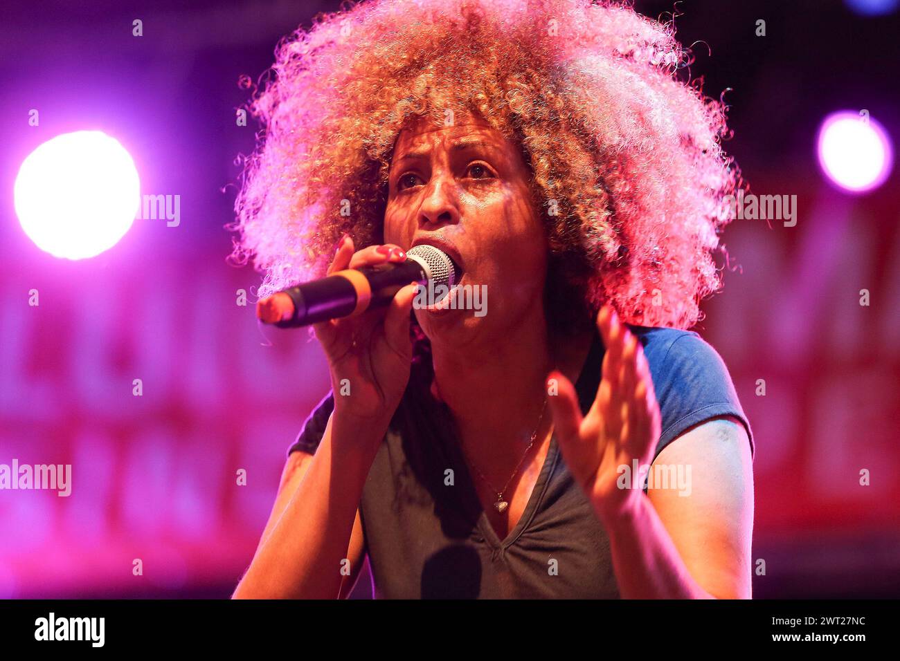 The singer M'Barka Ben Taleb, during a concert in Dante square Stock ...