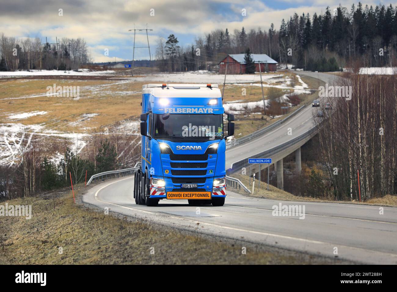 Customized Blue Scania 770S truck Felbermayr for exceptional load ...