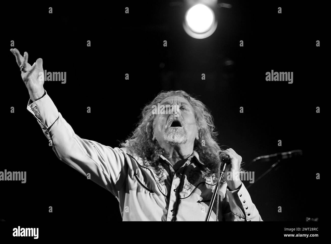 Robert plant musica Black and White Stock Photos & Images - Alamy