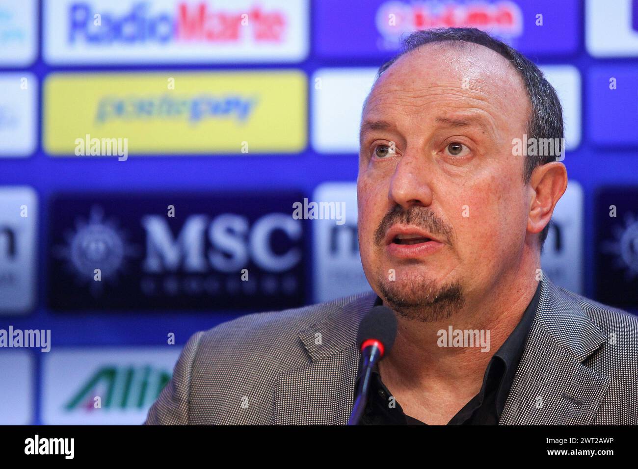 The football coach, Rafael Benitez, during a press conference Stock ... The football coach, Rafael Benitez, during a press conference Stock ...