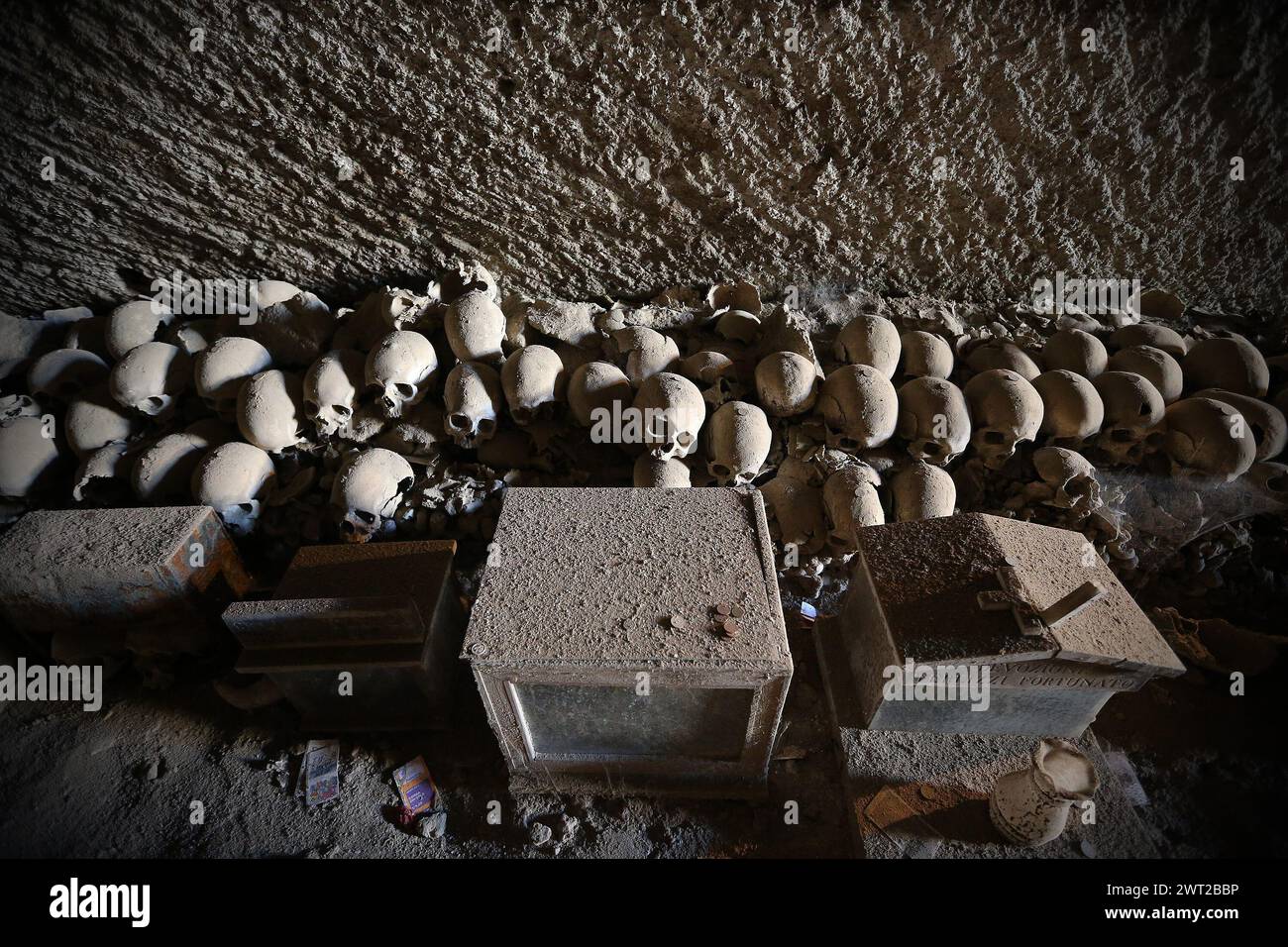 Internal view of Fontanelle cemetery. Over 40,000 skulls and skeletons ...