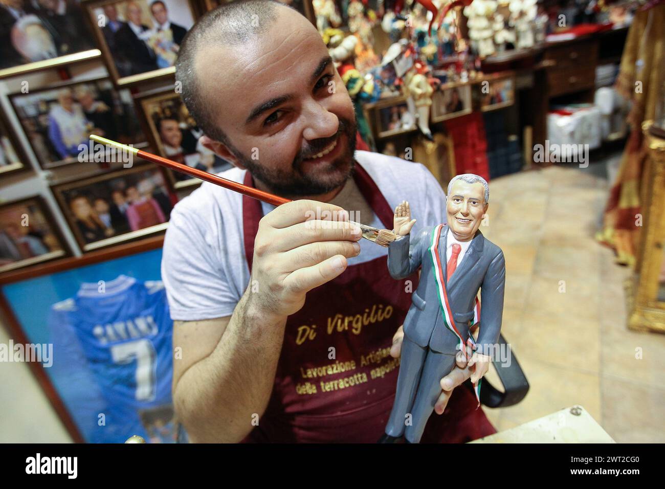 The statuette of the mayor of New York Bill de Blasio in San Gregorio ...