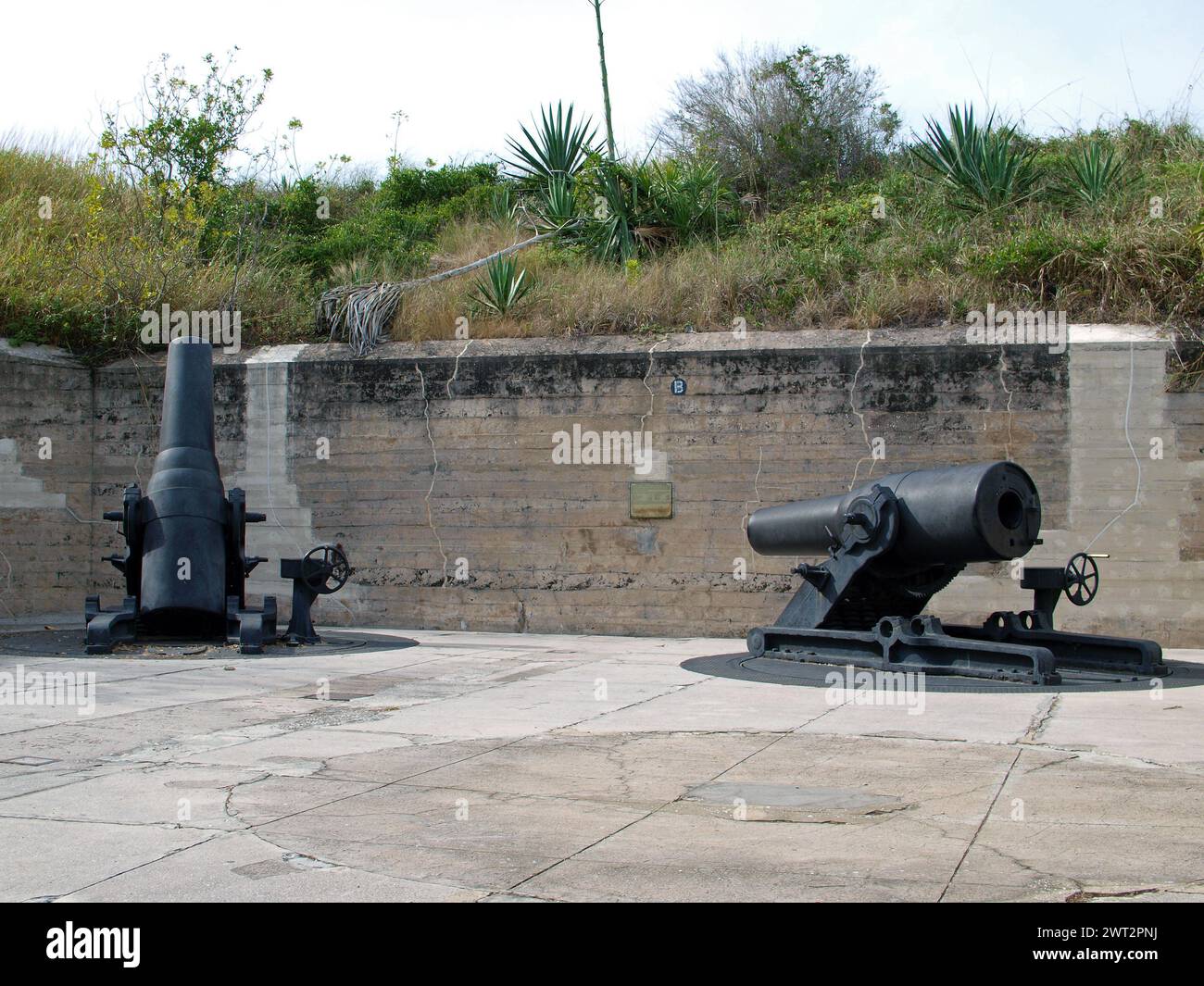 Mortar gun 19th century hi-res stock photography and images - Alamy