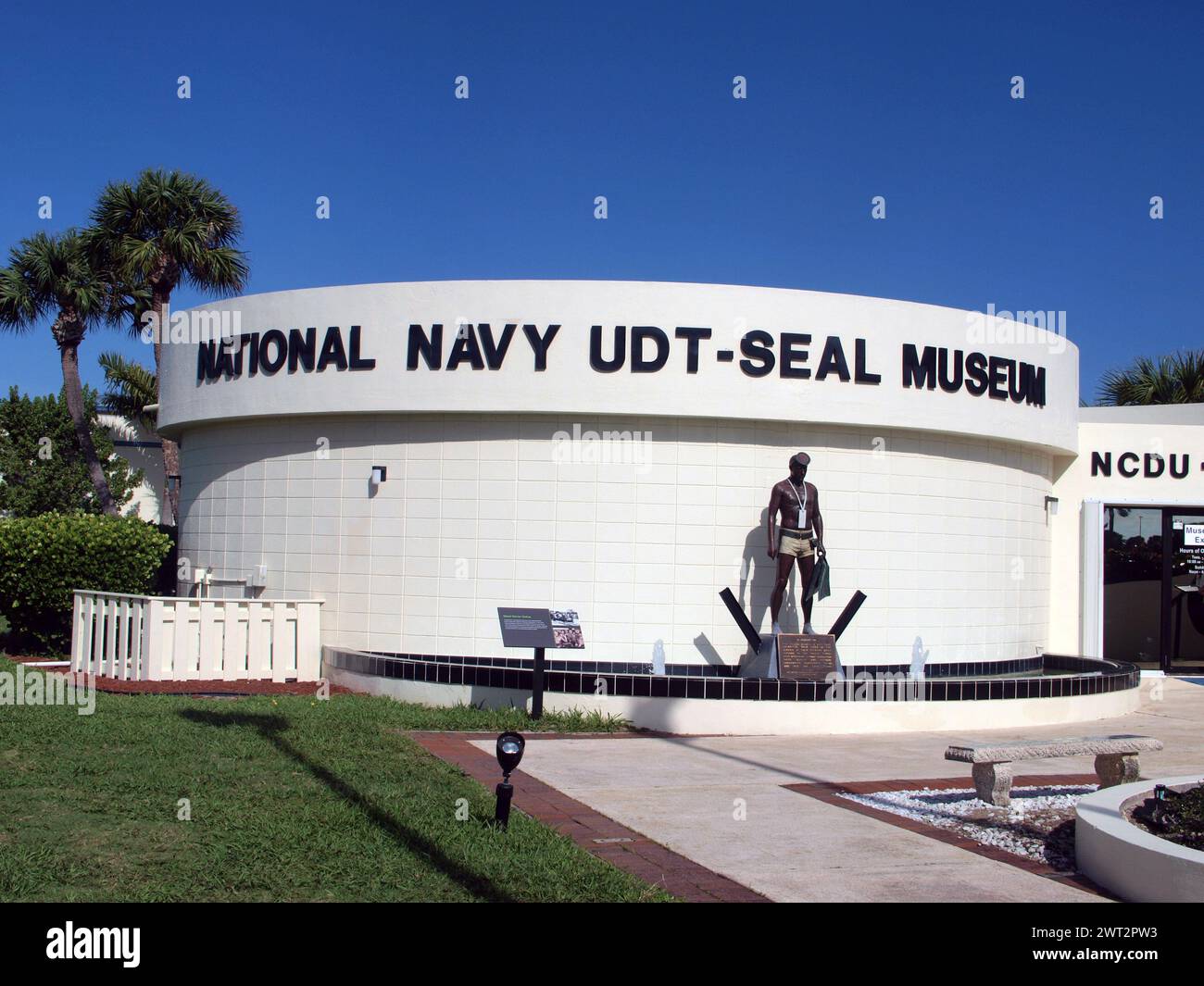 Navy seal hi-res stock photography and images - Alamy