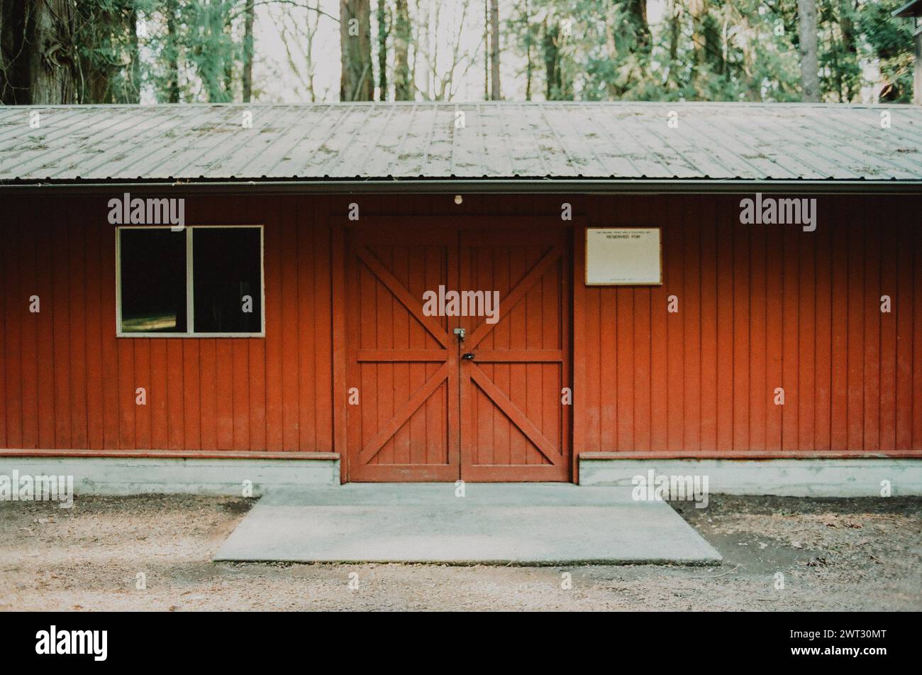 Red barn door Stock Photo - Alamy