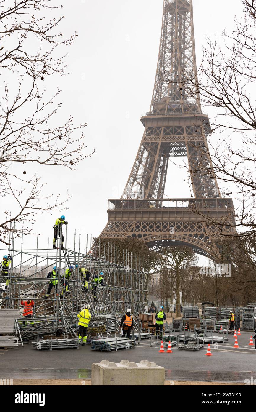 Construction Humaine Tour Eiffel
