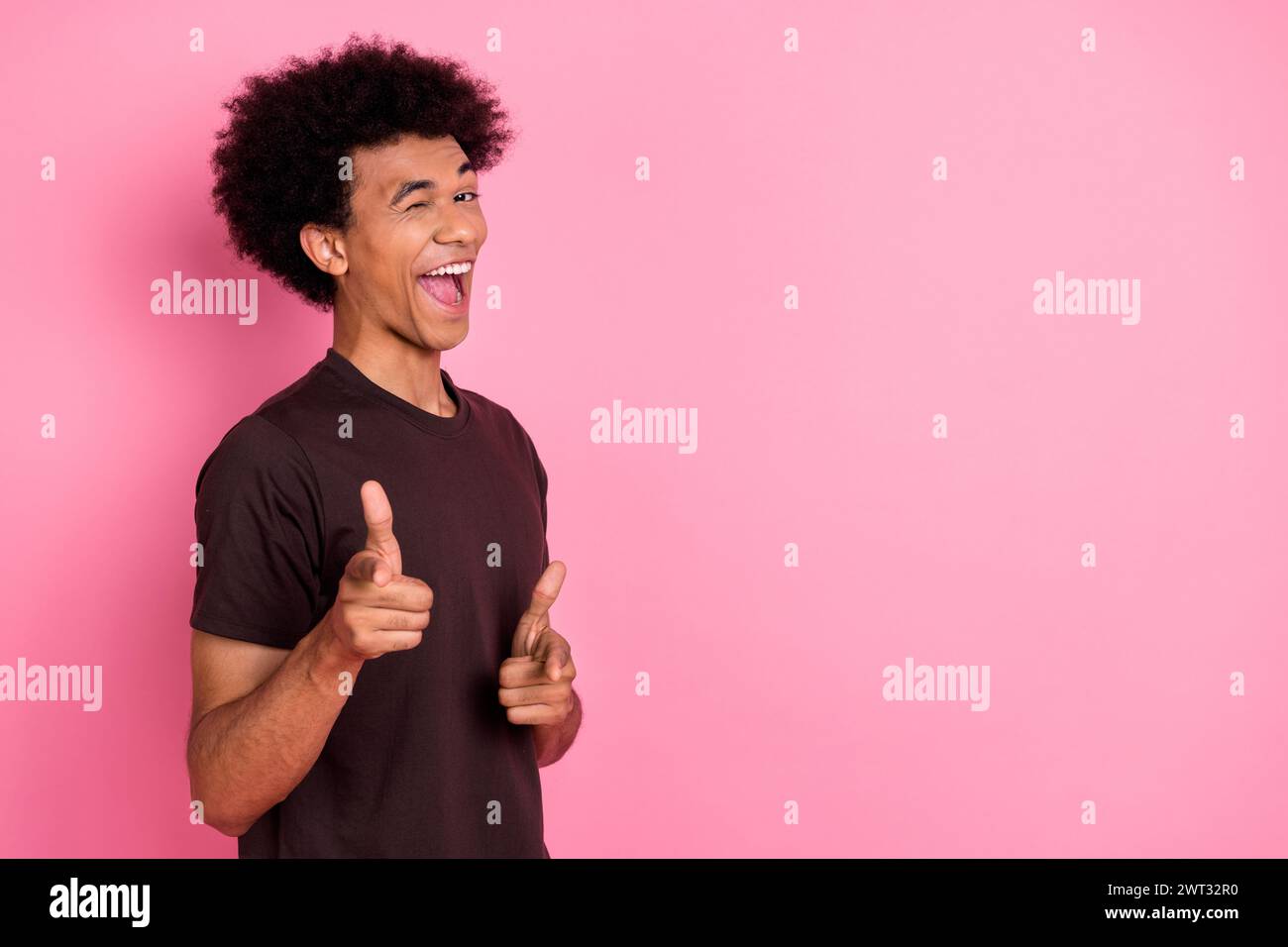Photo of cool young guy chevelure hairstyle handsome macho indicating ...