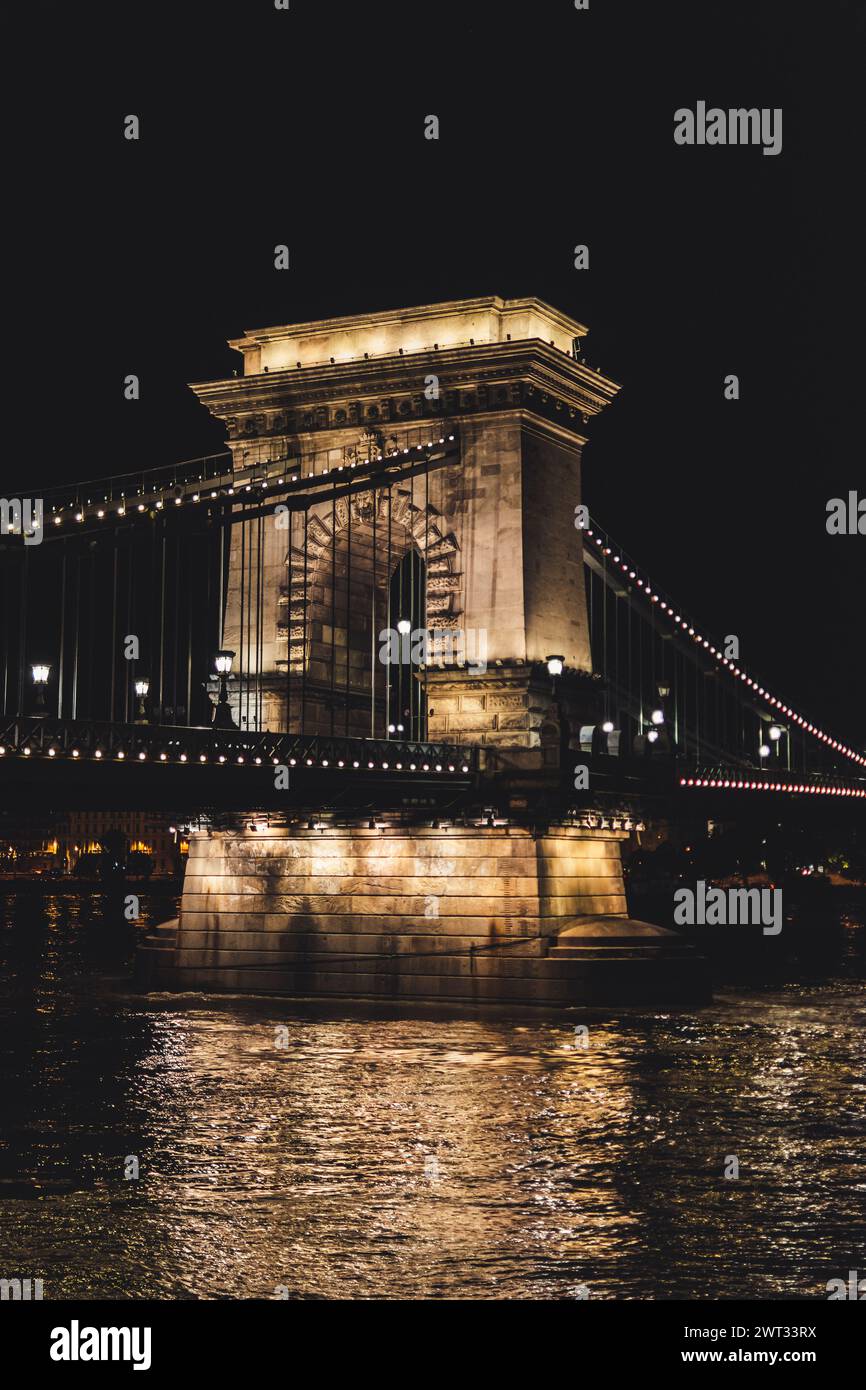 Chain bridge szechenyi river hi-res stock photography and images - Alamy